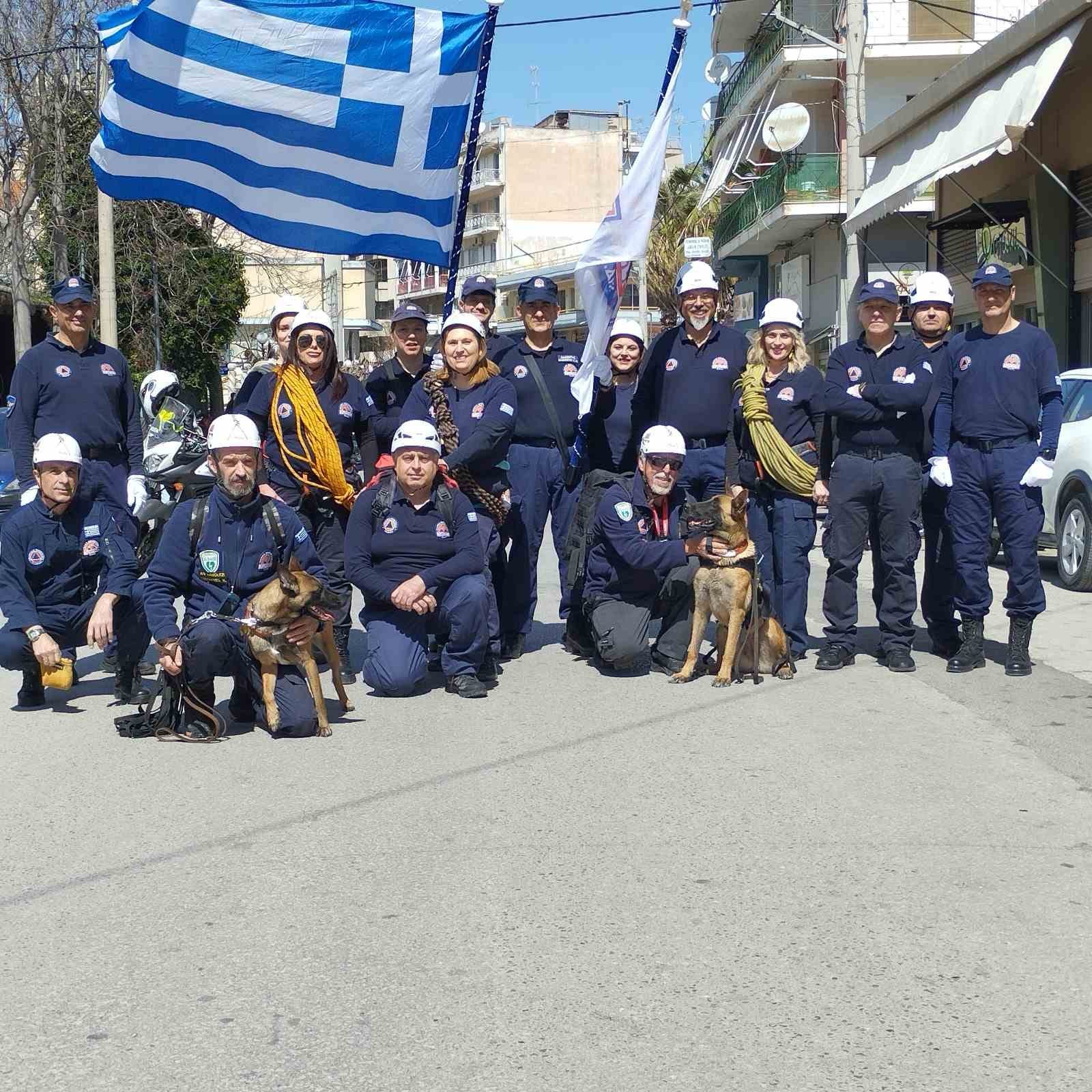 Παρέλαση της Ο.ΔΙ.Κ στην Θήβα - Ομάδα Διαχειρίσης Κρίσεων